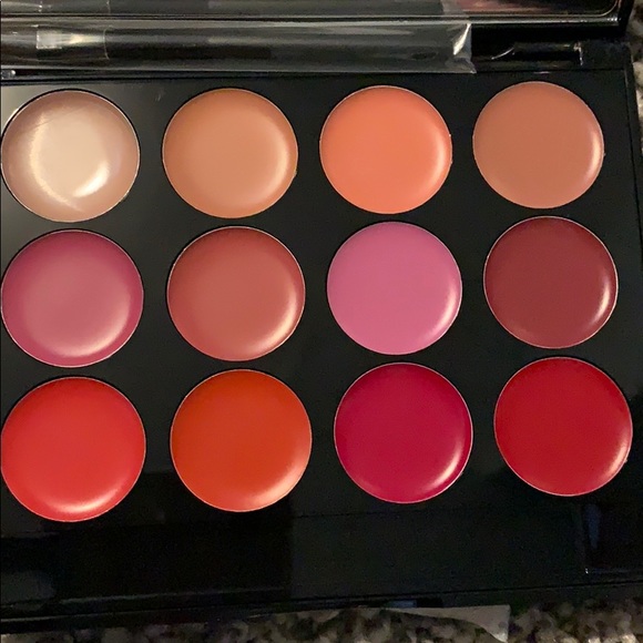 ISH | Makeup | Lip Pallet | Poshmark